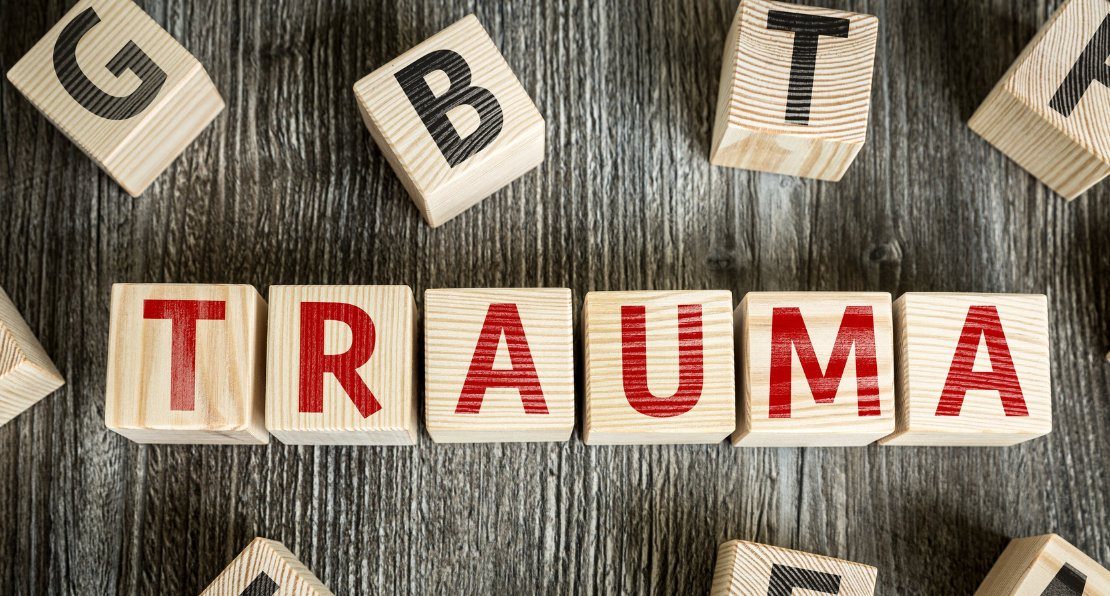 La relazione terapeutica è traumatica o il trauma è la vera relazione?