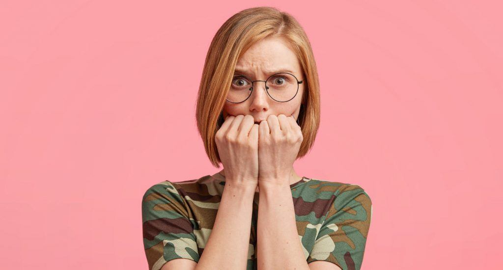 Timidezza: caratteristiche e differenze con introversione e fobia sociale